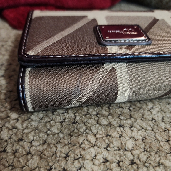 Nine & Co. | Accessories | Nwot Nine Co Wallet | Poshmark